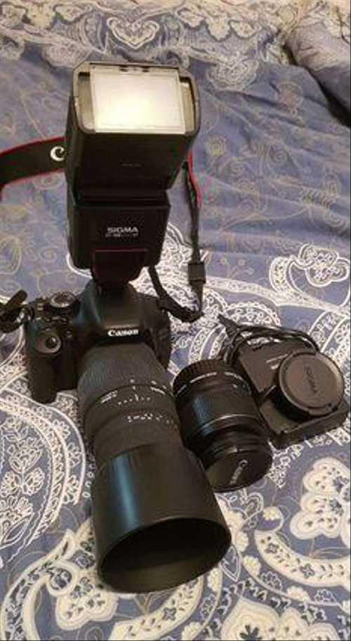 Canon 600D + объективы, вспышка и бленда