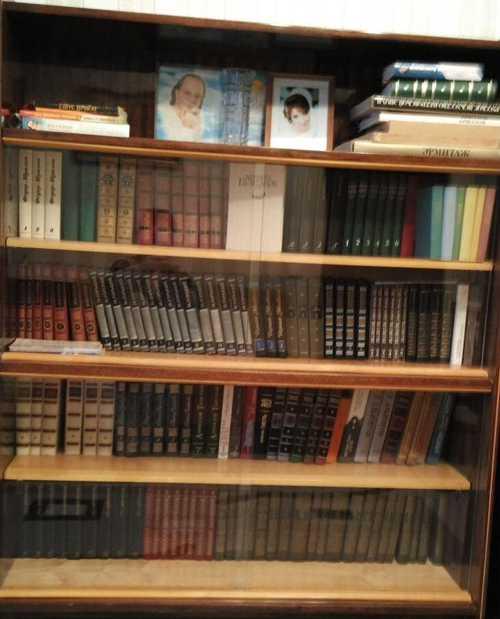 Книги список и полки