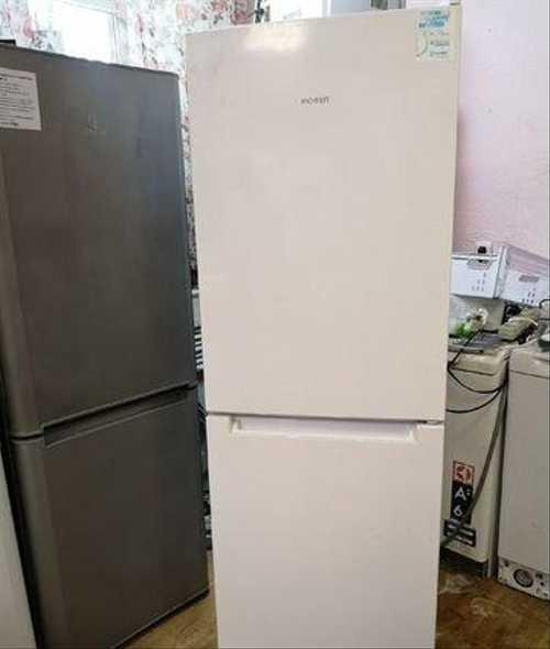 Холодильник Indesit 167см