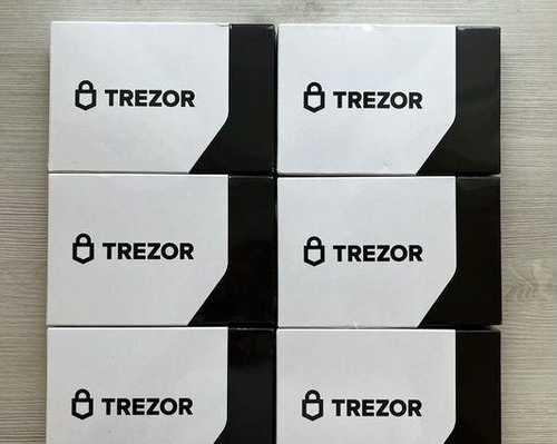 Холодный криптокошелек Trezor Model T