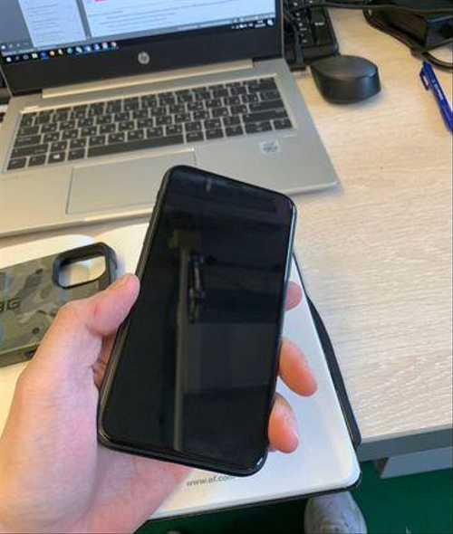 Телефон iPhone 11 / 128 GB
