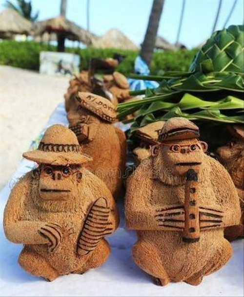 Статуэтка обезьяны из кокоса