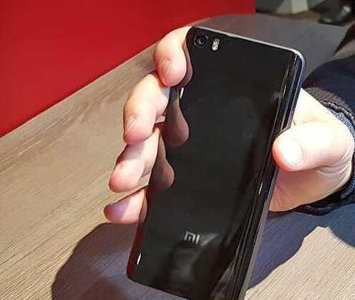 Смартфон Xiaomi Mi5 флагман черный