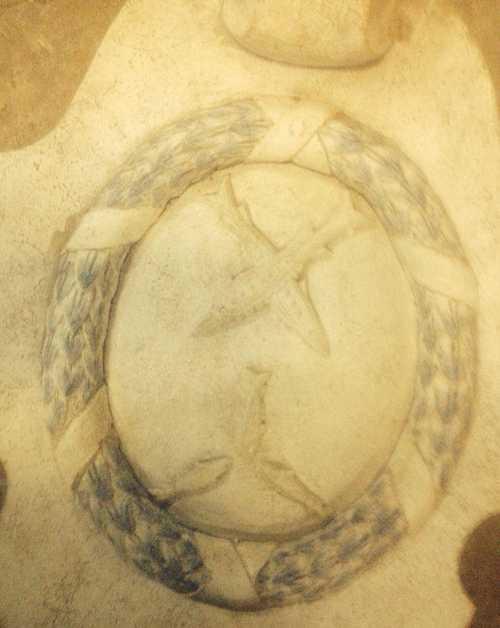 Продаю керамические тарелки с изображениями гербов