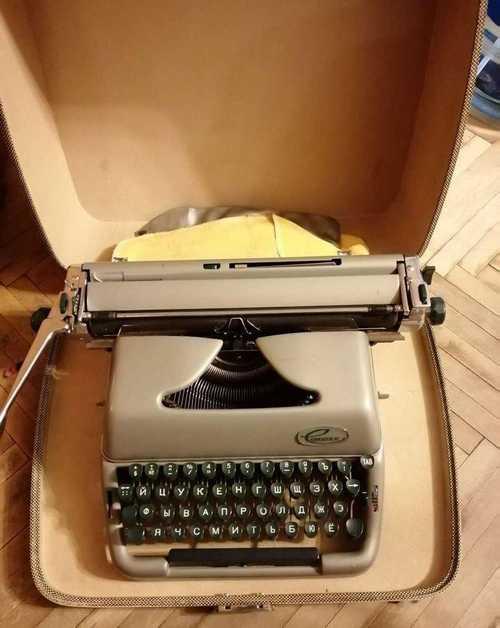 Пишущая машинка Groma Combina