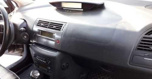 Торпедо панель приборов Airbag Ситроен C4