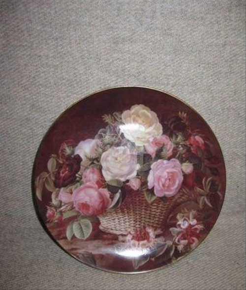Декоративная фарфоровая настенная тарелка Розы кор