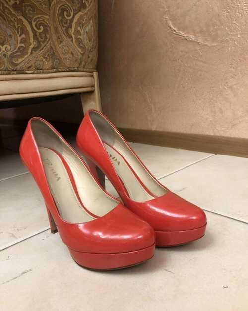 Туфли Prada