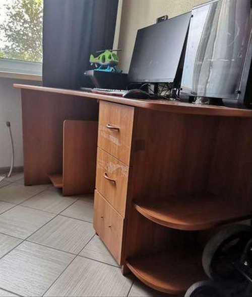 Компьютерный стол бесплатно