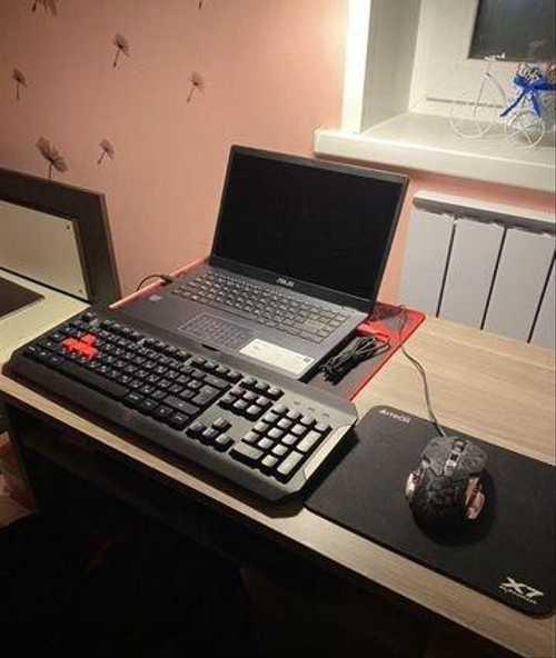 Ноутбук Asus (128gb) + клавиатура + мышь + коврик