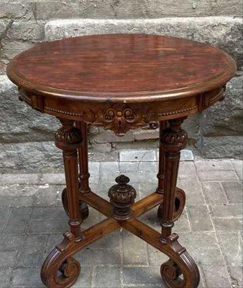 Старинный гостинный стол