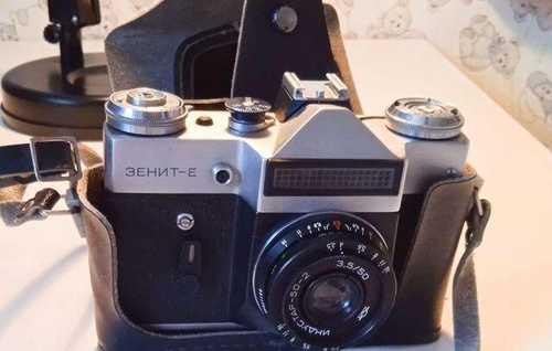 Фотоаппарат Зенит-Е и фотоаппарат Фед-5