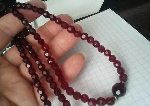 Гранатовые бусы. Чехия