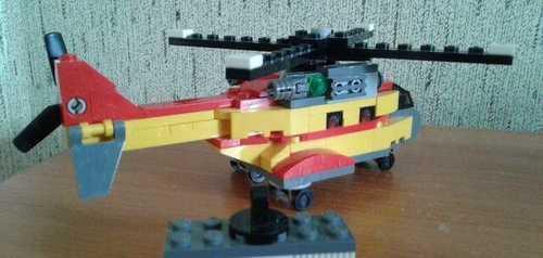 Lego вертолет