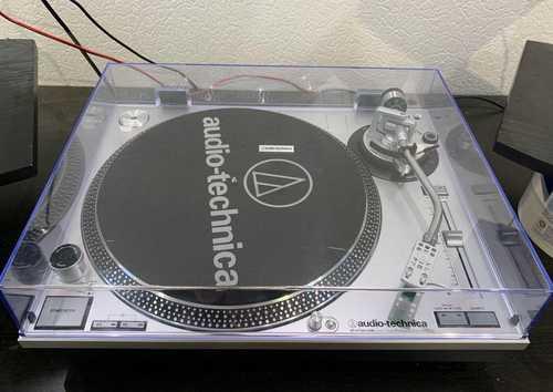 Проигрыватель винила Audio-technica AT-LP120