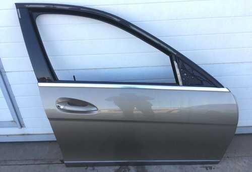 Дверь передняя правая Mercedes-Benz C-Class W204