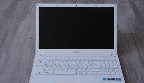 Ноутбук Samsung NP370R5E 15.6