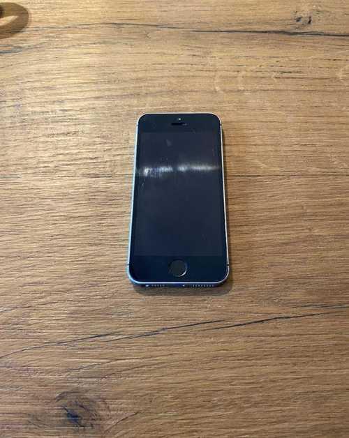 iPhone 5se в отличном состоянии