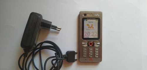 Телефон Sony Ericsson W880i