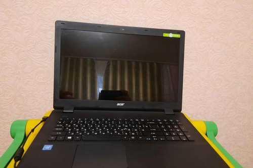 Acer ES1-731 (N15Q4)