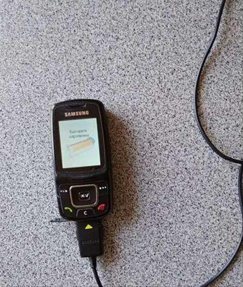 Samsung SGH-C300 с зарядкой