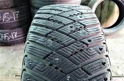 R16 94t. Goodyear ULTRAGRIP Ice Arctic индикатор износа протектора.