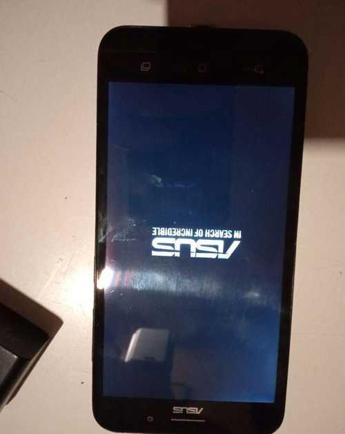 Телефон asus Z010D