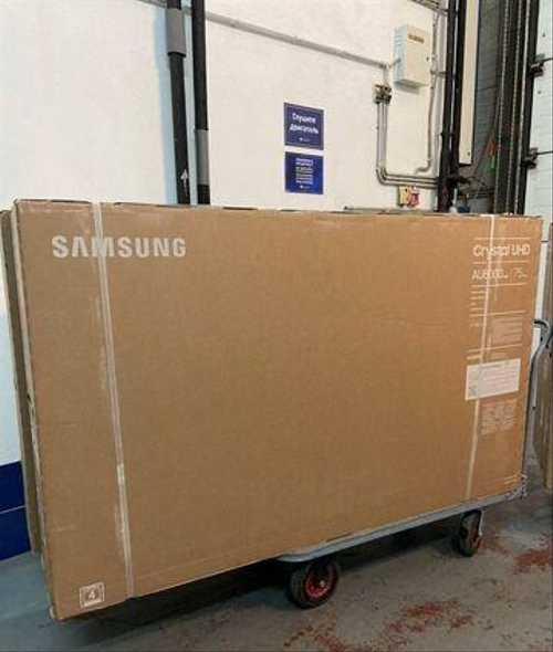 Продам новый телевизор Samsung ue75au8000u 4K Smar