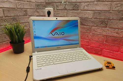 Белоснежный ноутбук Sony Vaio