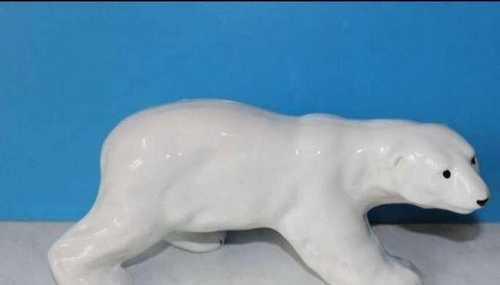 Фарфоровая статуэтка Белый медведь маленький