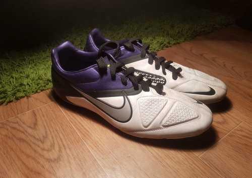 Футбольные бутсы Nike CTR 360