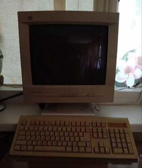 Компьютер старого образца