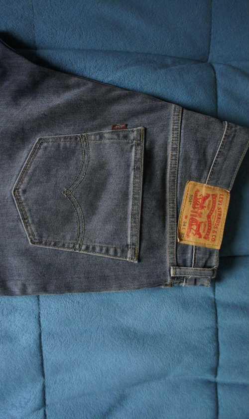 Джинсы Levi's