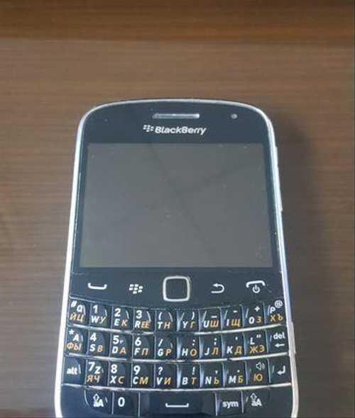 Телефон Blackberry bold 9900