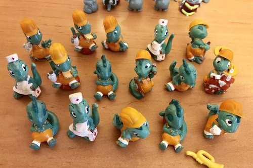 Купить киндер сюрприз 90. Киндер крокодильчики 90-е. Коллекция крокодилов из Киндер сюрприза 90-х. 90е игрушки Киндер дракон. Старые игрушки Киндер крокодил.