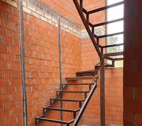 Лестница. Металлокаркас лестницы