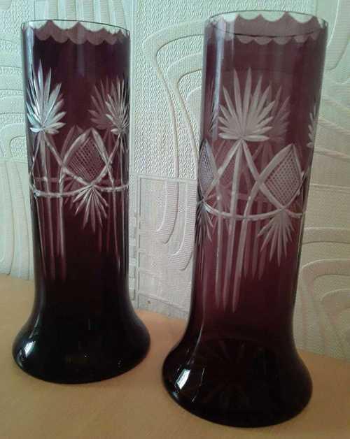 Винтаж: старинные вазы из марганцевого стекла
