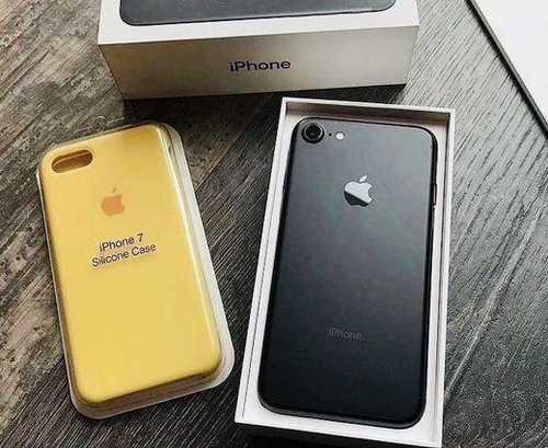 Телефон iPhone 7 32GB Black