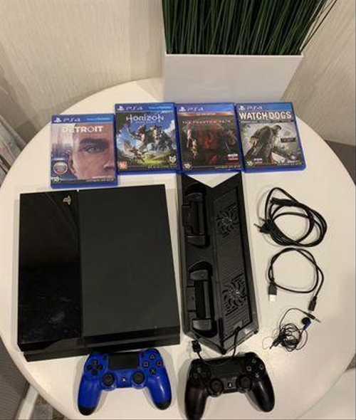 Sony PlayStation 4