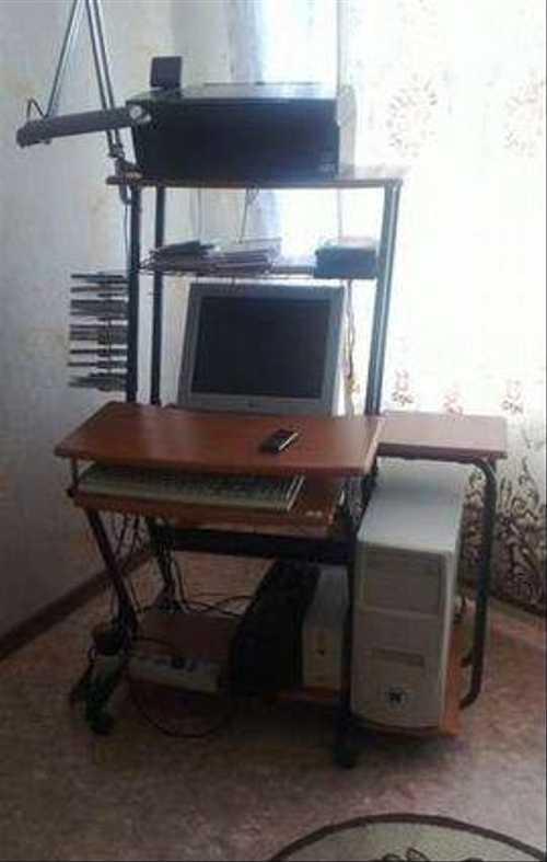 Комьютерный стол