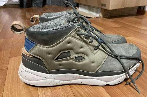 Продам зимние кроссовки reebok eur 42