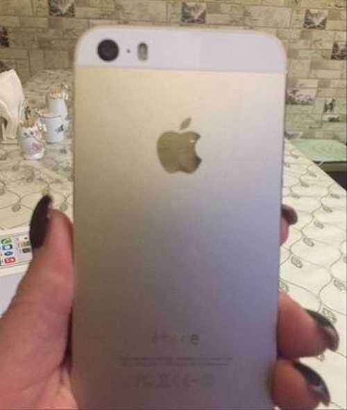 Телефон iPhone 5s gold 32 gb