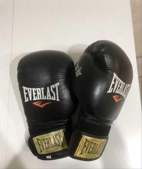 Боксерские перчатки Everlast