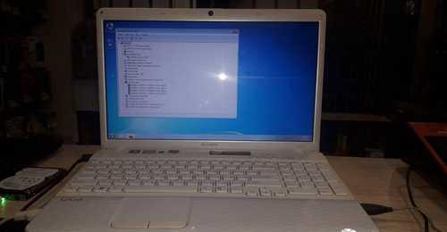 Ноутбук Sony Vaio vpceh3J1R