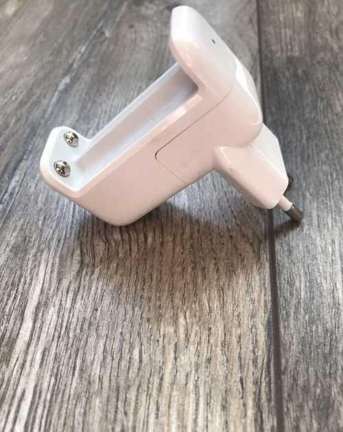 Apple Battery charger (зарядка для батареек Apple)