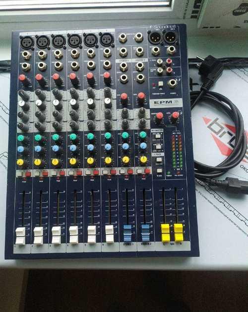 Микшерный пульт Soundcraft EPM6