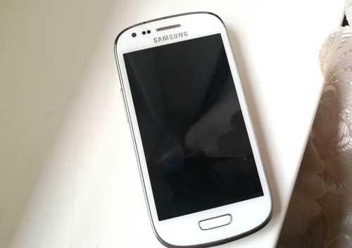 Телефон Samsung Galaxy S3 mini
