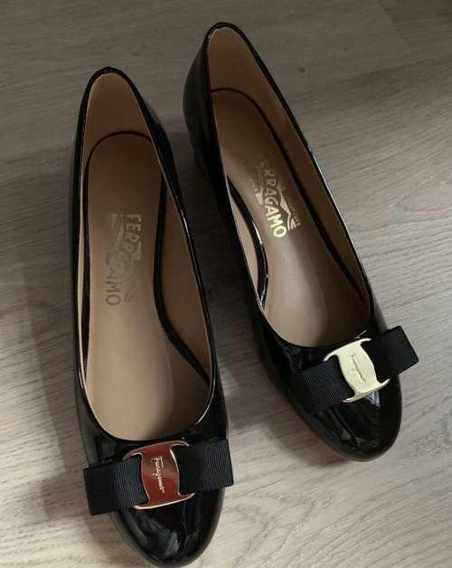 Туфли Salvatore Ferragamo чёрные лак 37 - 37,5