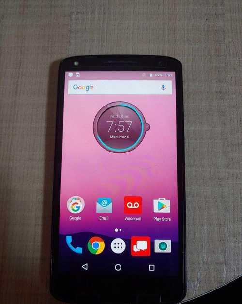 Телефон Motorola Droid Turbo 2