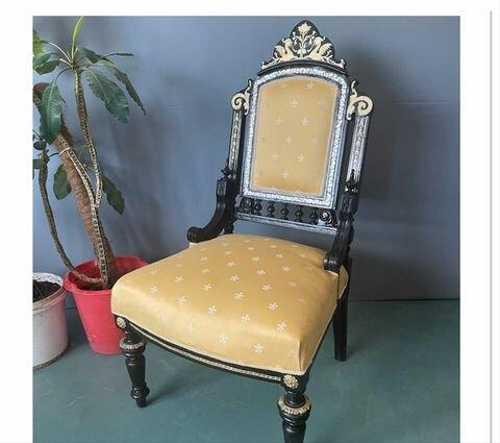 Кресло старинное антикварное с перламутром